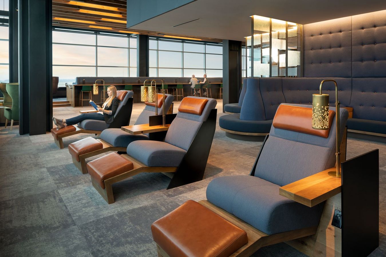 Transforming Airport Lounges: Alaska Airlines Flagship Lounge - Architalkz